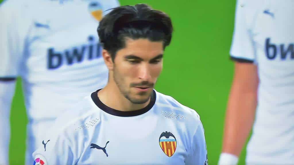 Barcelona agree deal to sign Carlos Soler as Frenkie de Jong replacement